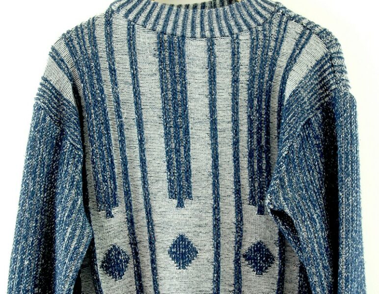 Vintage 90s jumper Mens - UK 2XL - Blue 17 Vintage Clothing